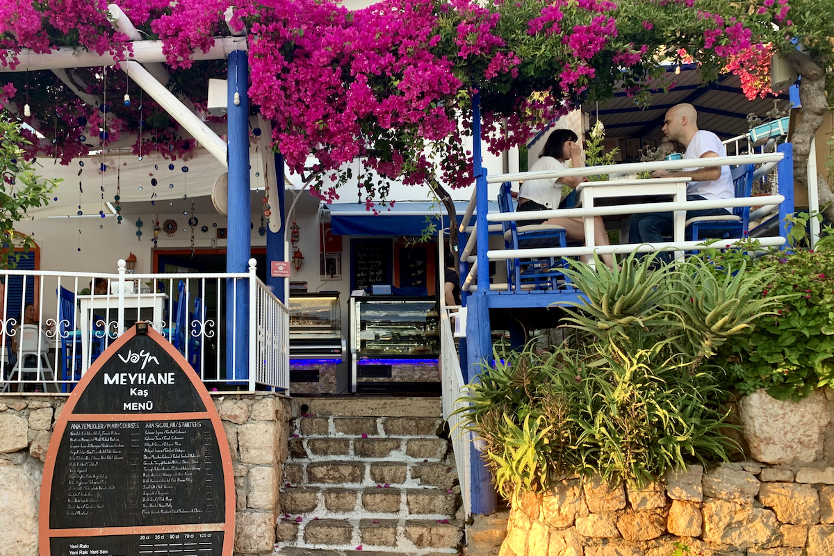 20 Common Tourist Scams in Istanbul & Turkey (And How to Avoid Them ...