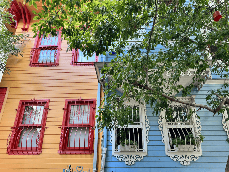 Kuzguncuk Travel Guide: Istanbul's Coziest Neighborhood (What to Do ...