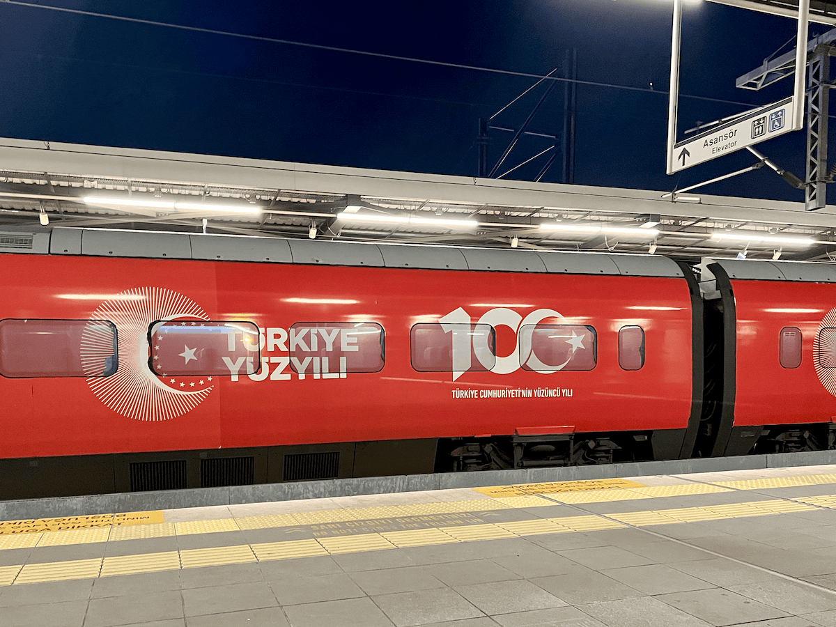 How to Travel From Istanbul to Ankara: All 4 Ways + Detailed Guide ...