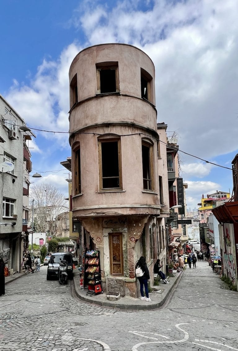 Balat Travel Guide: 25+ Things To Do in Istanbul’s Colorful ...